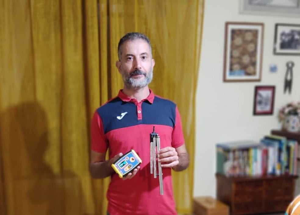 Ingegneria elettronica e tradizione, ecco le Electroneddas di Francesco ...